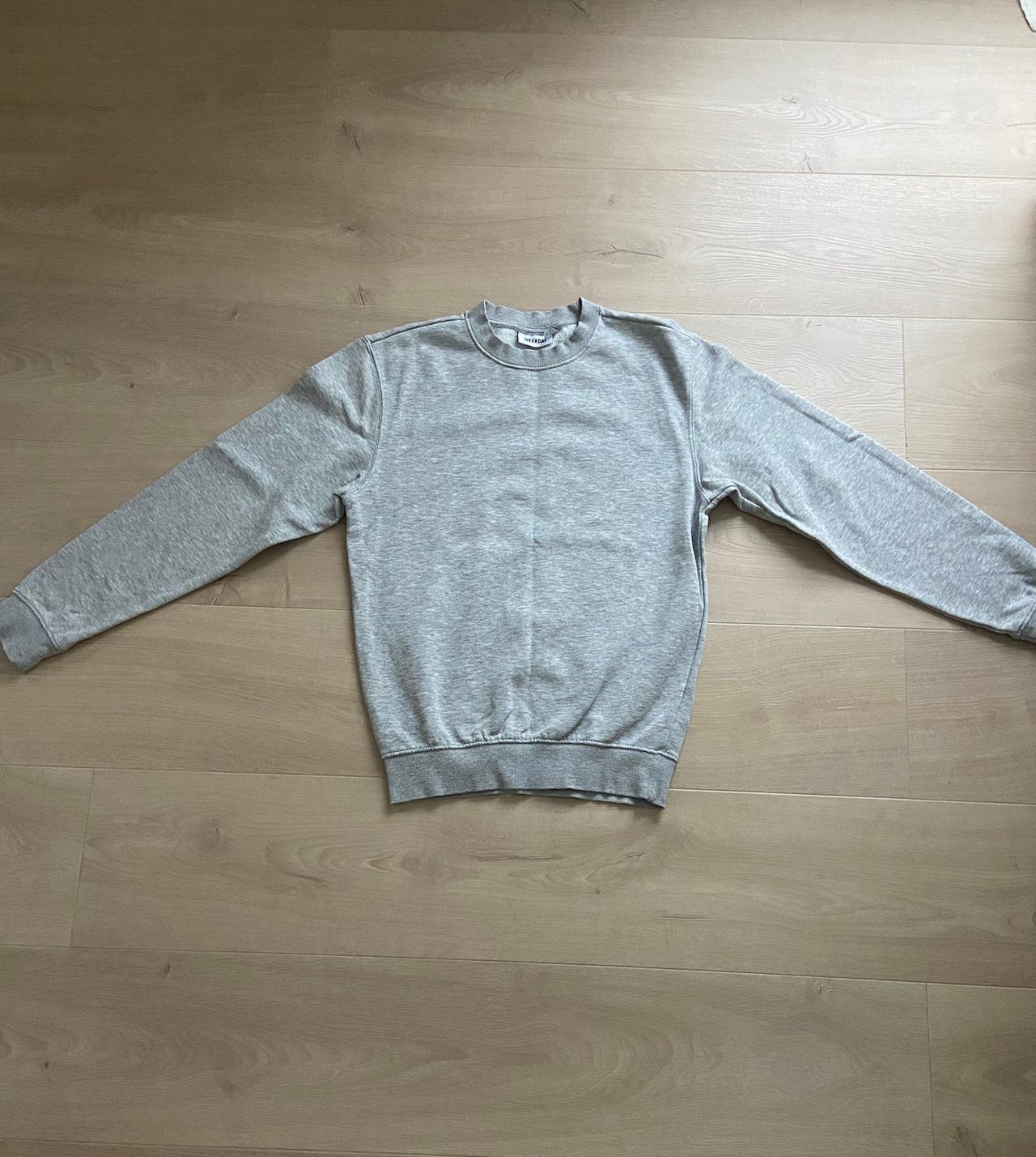 Weekday Genser | FINN-torget