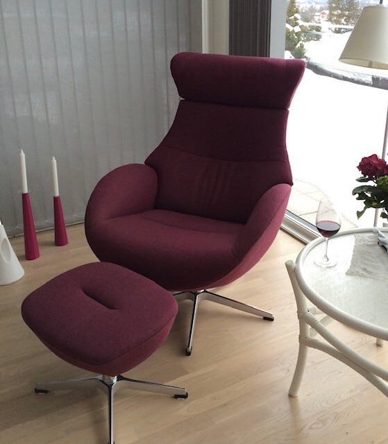 Globe stol fra Skeidar med fotskammel. | FINN-torget