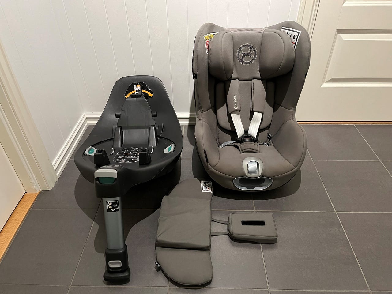 Cybex Platinum Line Sirona Z + Cybex Base Z | FINN-torget