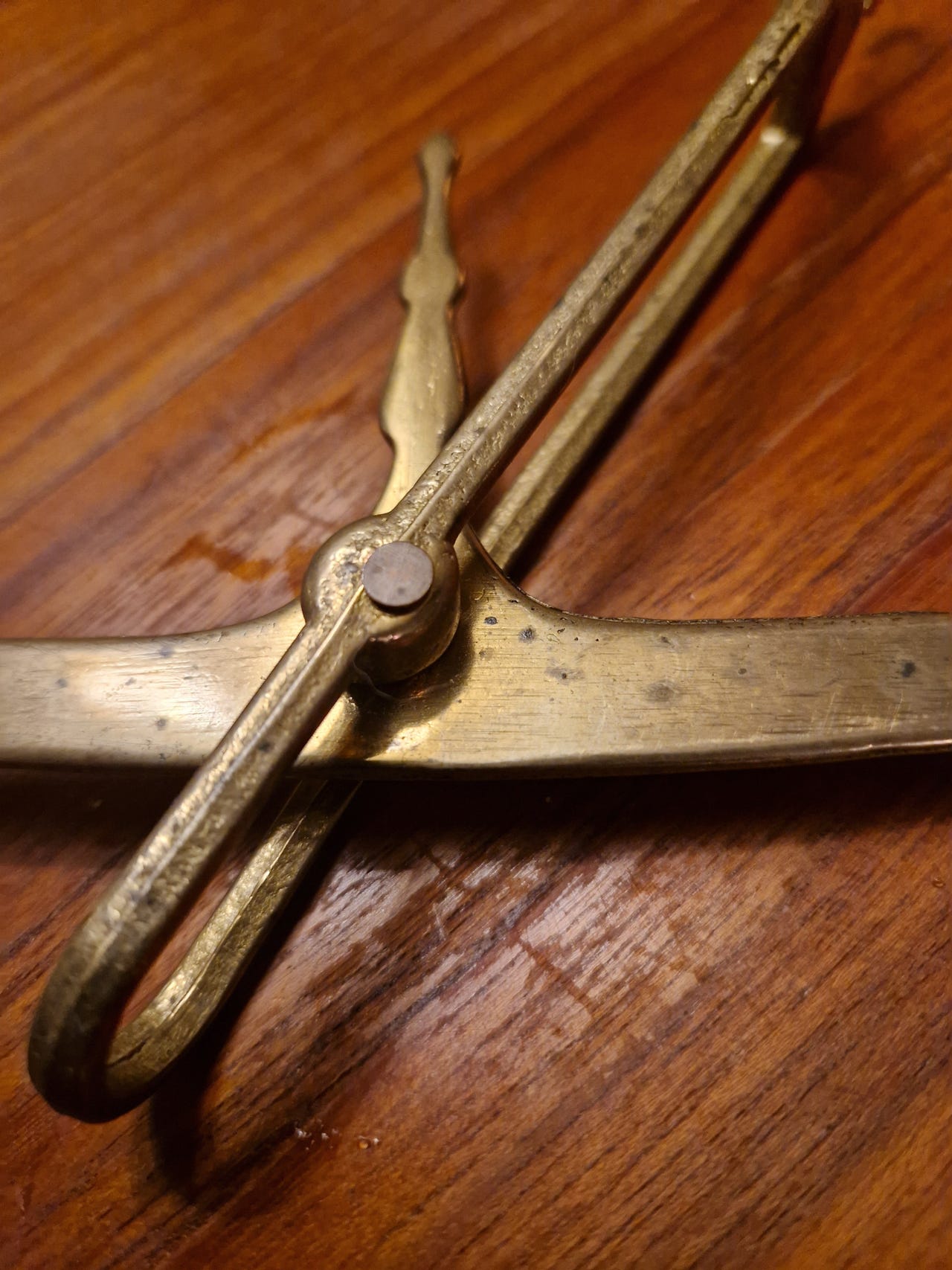 Antikk balansevekt | FINN-torget