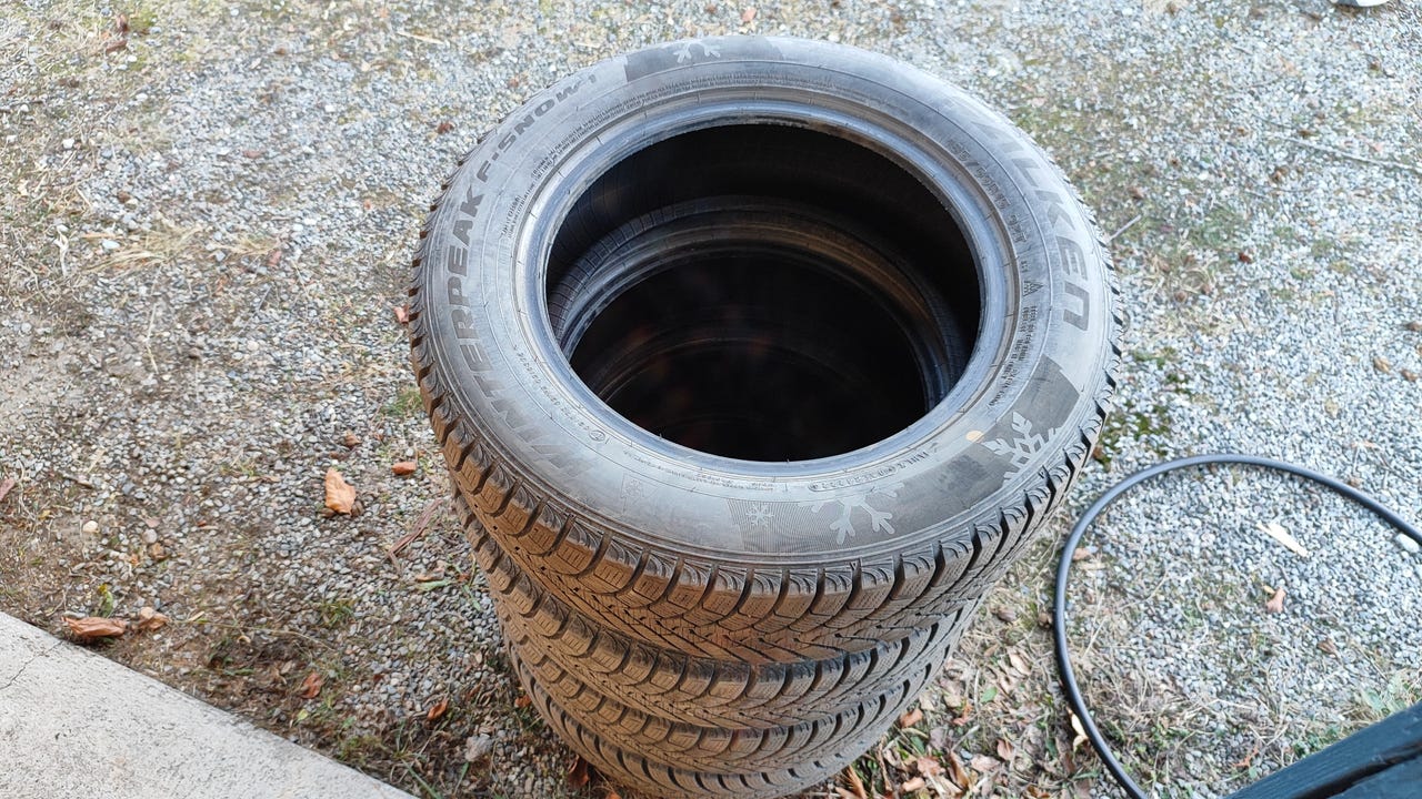 Vinterdekk - Falken Winterpeak F-Snow 1 185/65R15 92T - nesten som nytt ...