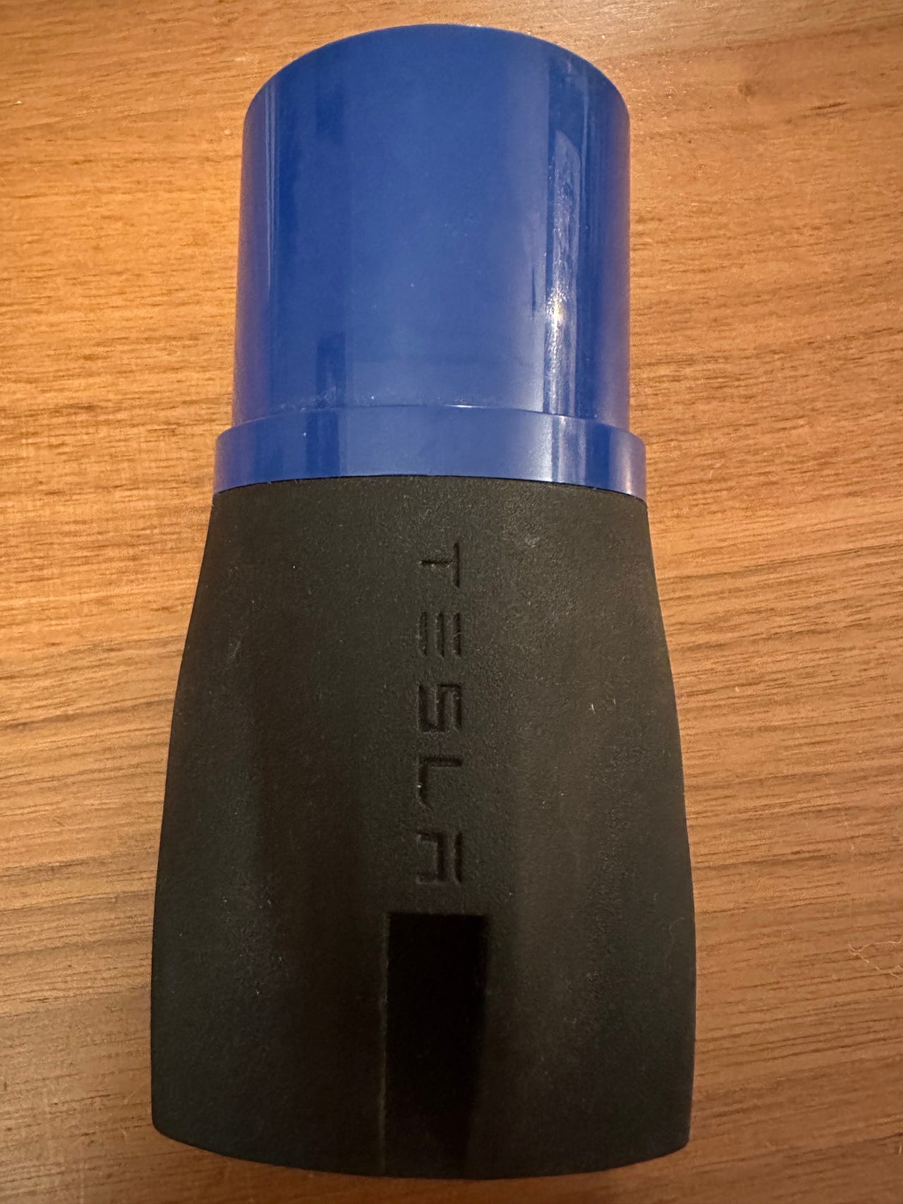Tesla blå UMC 32A adapter | FINN-torget