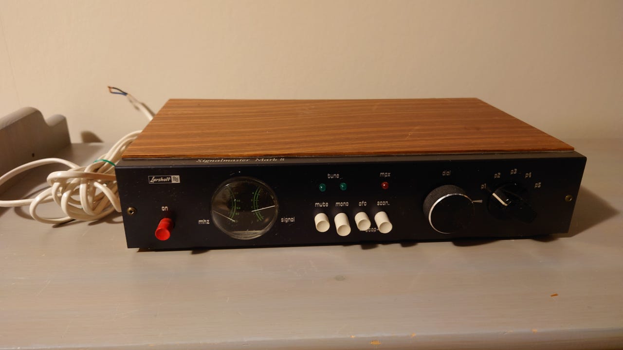 Larsholt Signalmaster 8 FM-tuner - samleobjekt? | FINN-torget