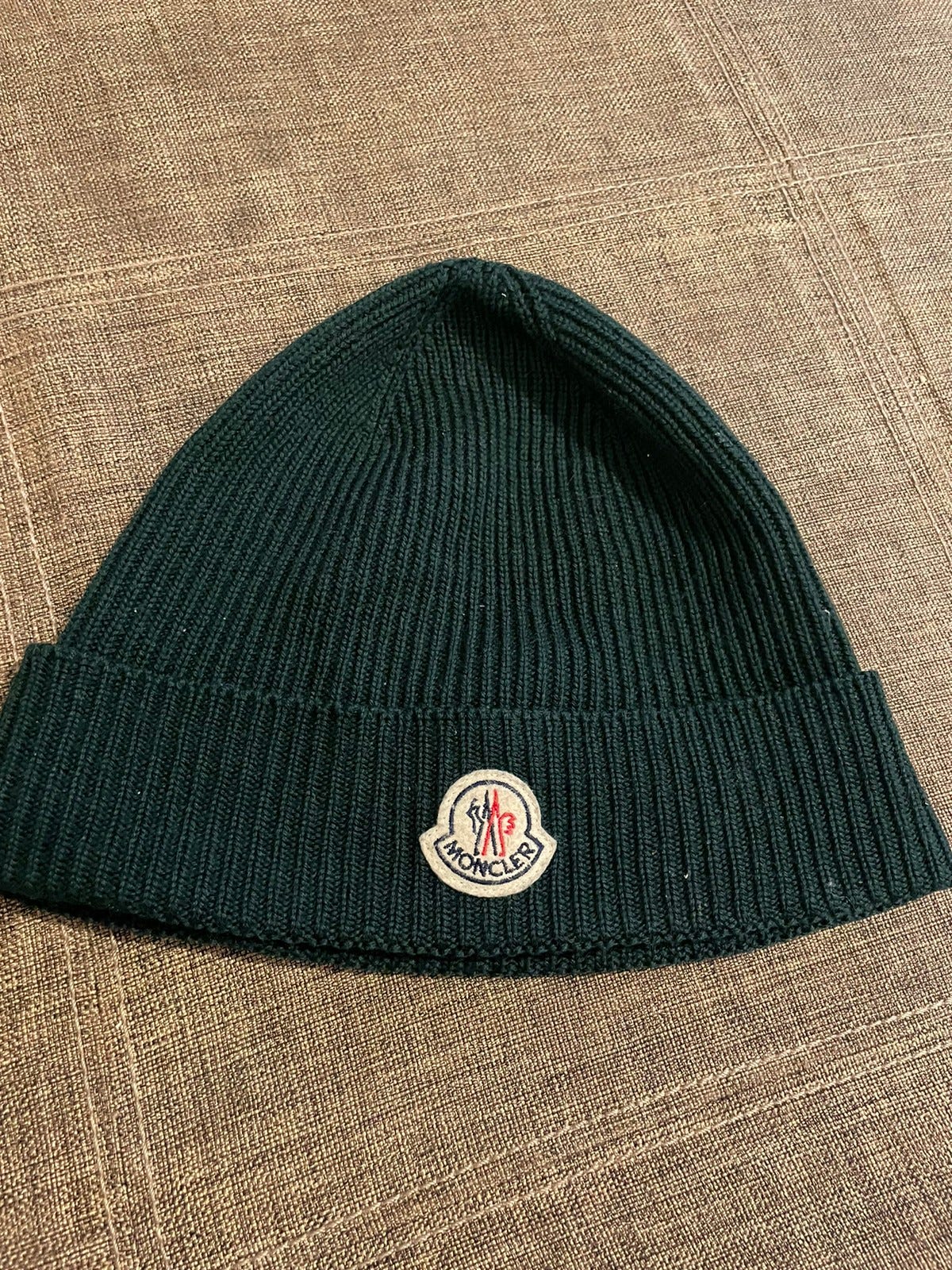 Moncler Lue selges | FINN-torget