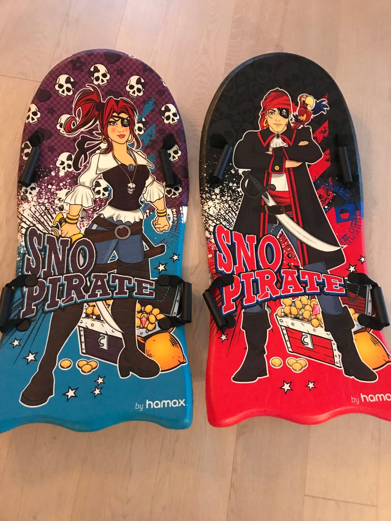 2 Hamax akematter(150kr. pr. stk). Rød er reservert | FINN-torget