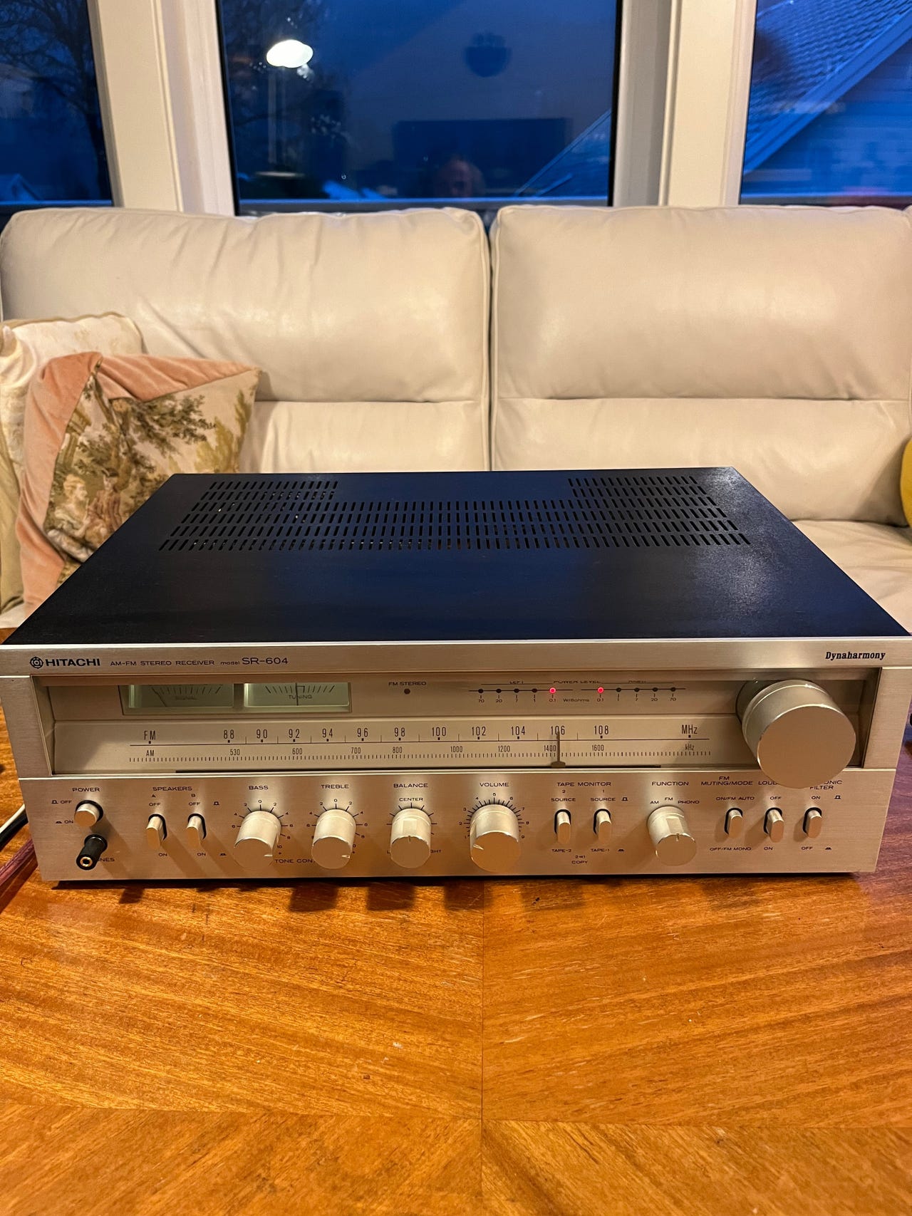 HITACHI AM-FM Receiver SR-604 | FINN-torget