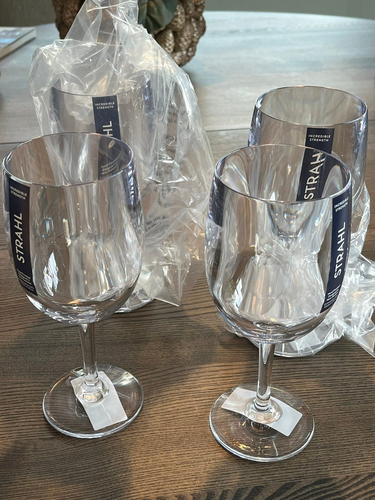 Store vinglass STRAHL, helt nye i eske. | FINN-torget