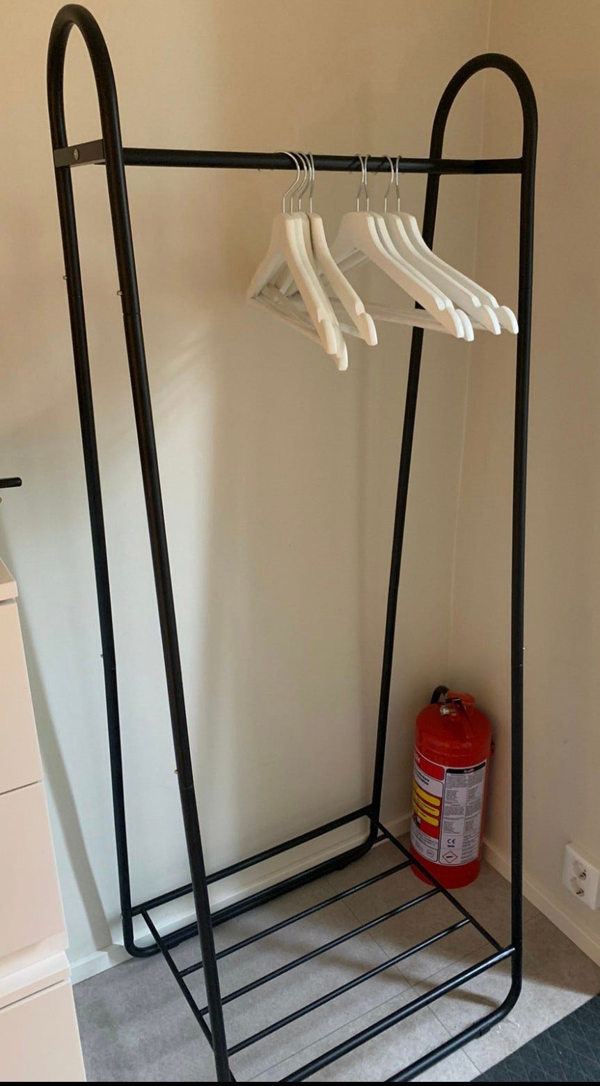 KLESSTATIV SORT | FINN-torget