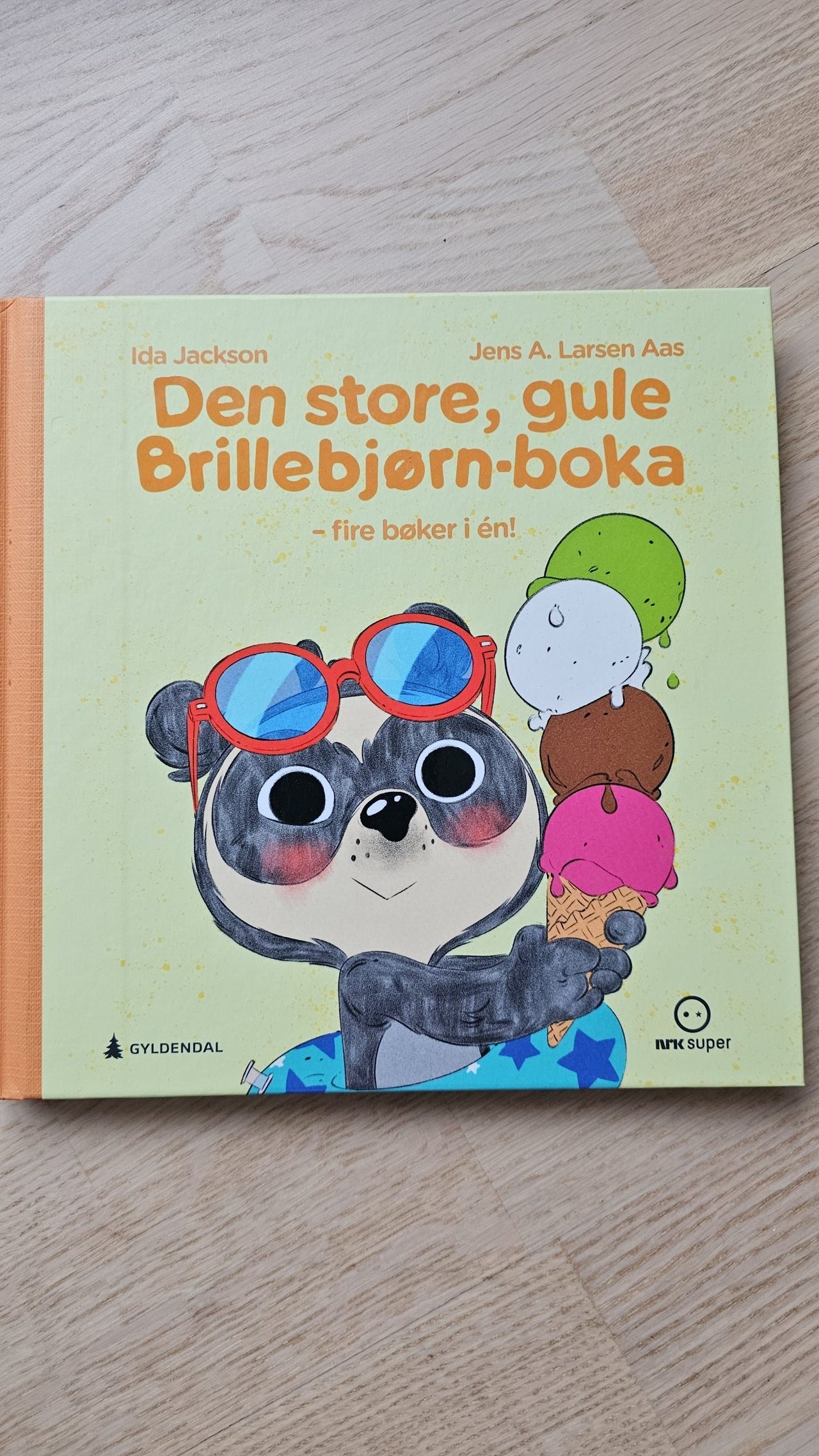 Den store, gule Brillebjørn- boka | FINN-torget