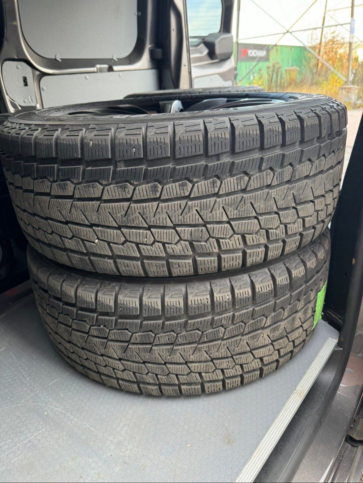 Se her! Billig! Vinterdekk 255/55/19 på PH turbinfelg | FINN-torget