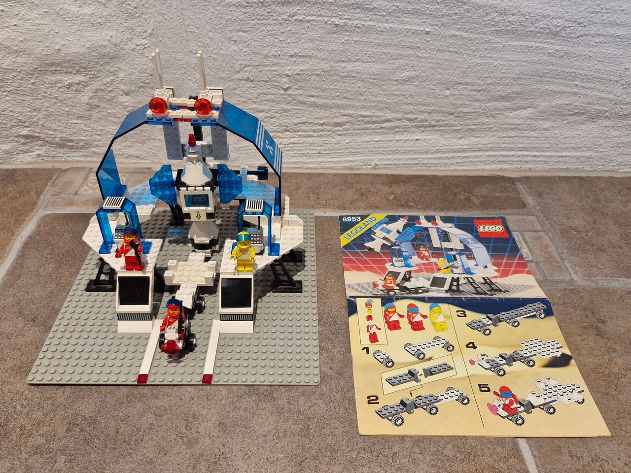 Lego 6953 Cosmic Laser Launcher fra Lego Space Futuron serien | FINN-torget