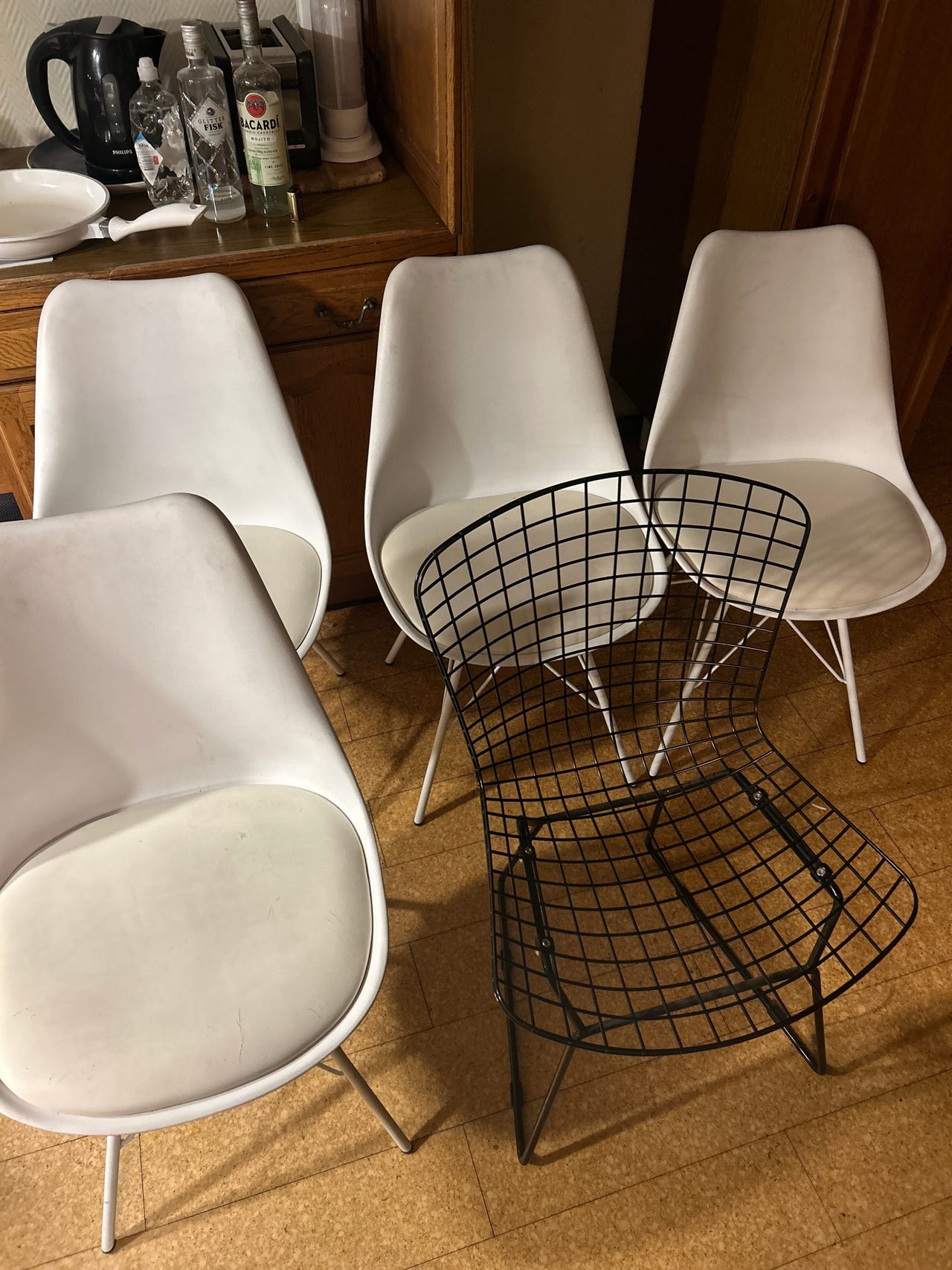 Stoler selges | FINN-torget