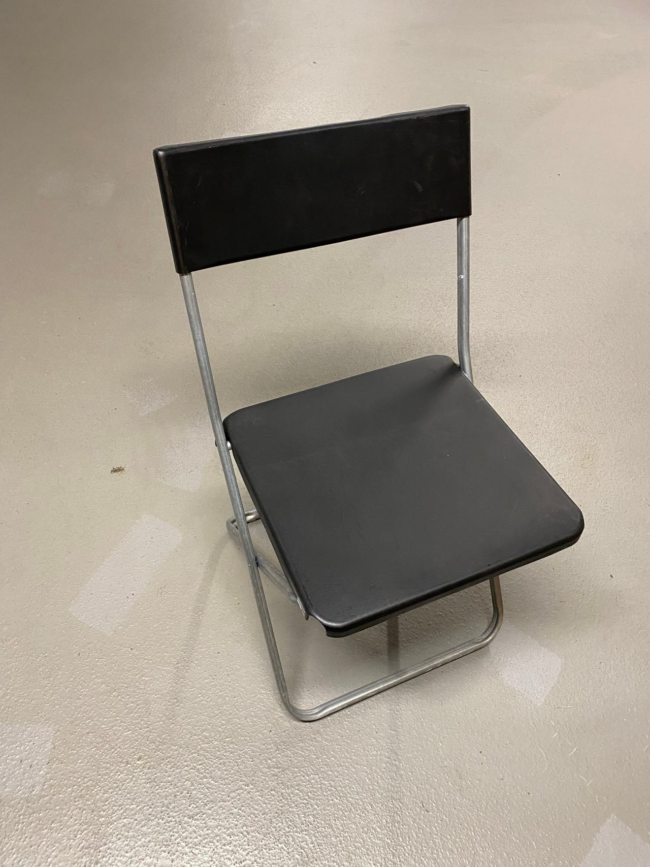 Seks klappstoler / stoler til spisestue | FINN-torget