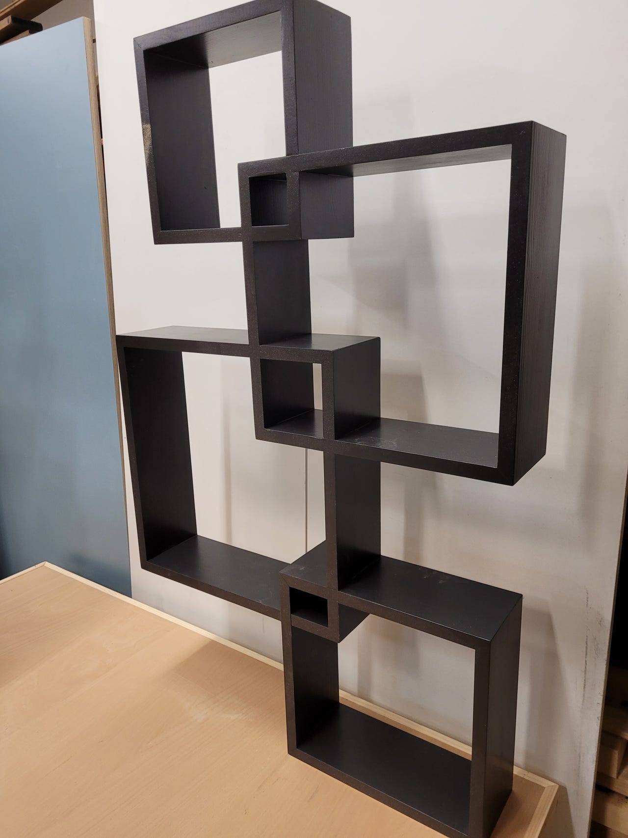 Håndlaget "design " hylle | FINN-torget