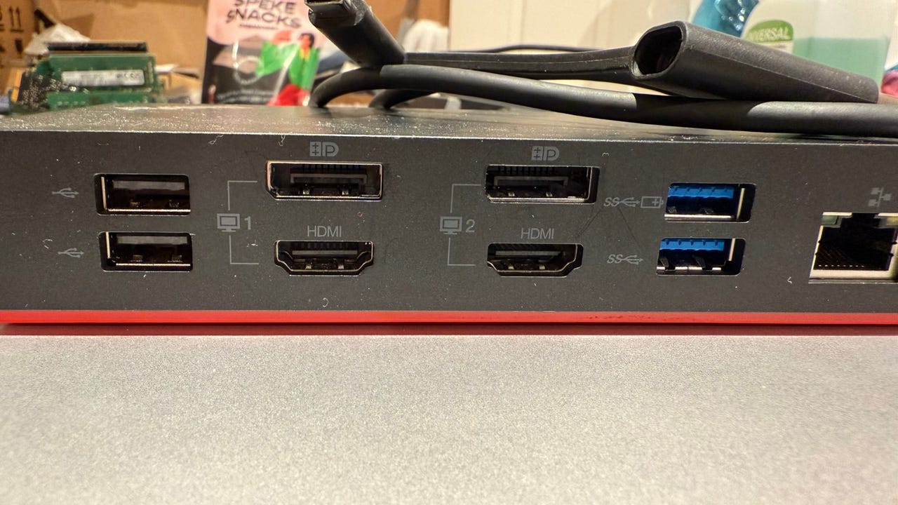 Lenovo Dockingstasjon, største psu. 4K, USB-C , 135w power supply ...