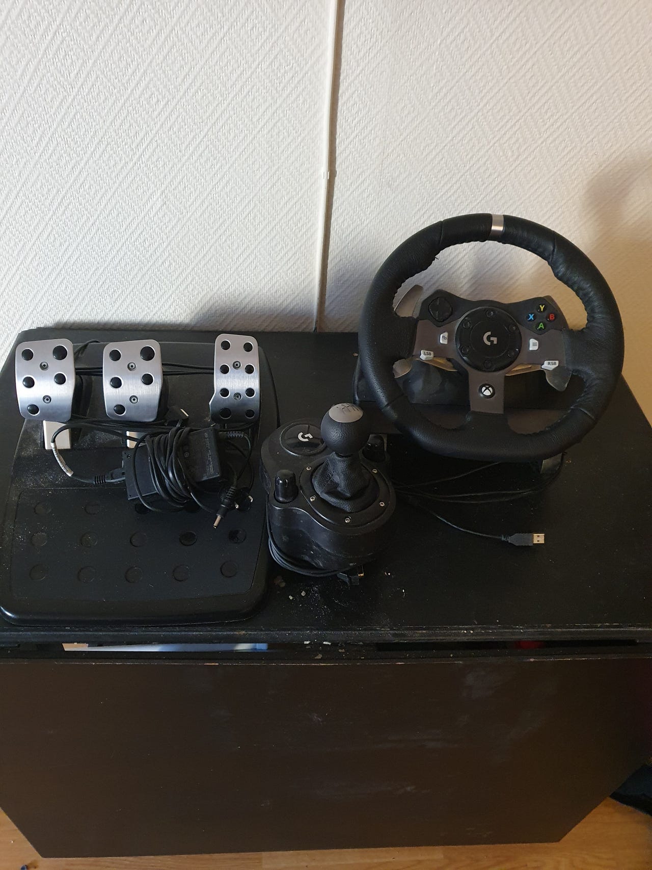 Logitech ratt og pedaler med girspak. | FINN-torget