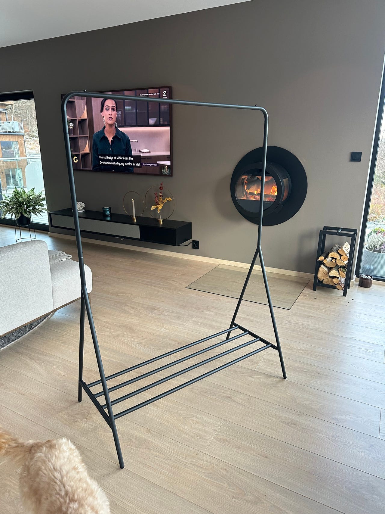 Klesstativ sort | FINN-torget