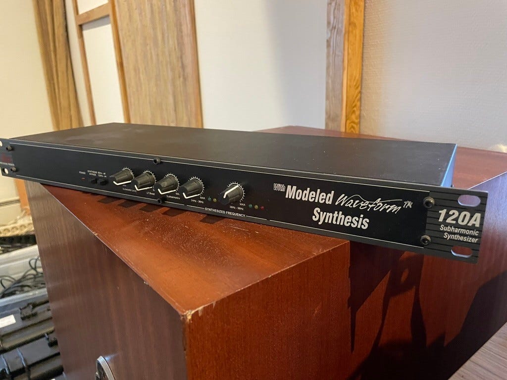 DBX 120A Subharmonic Synthesizer | FINN-torget