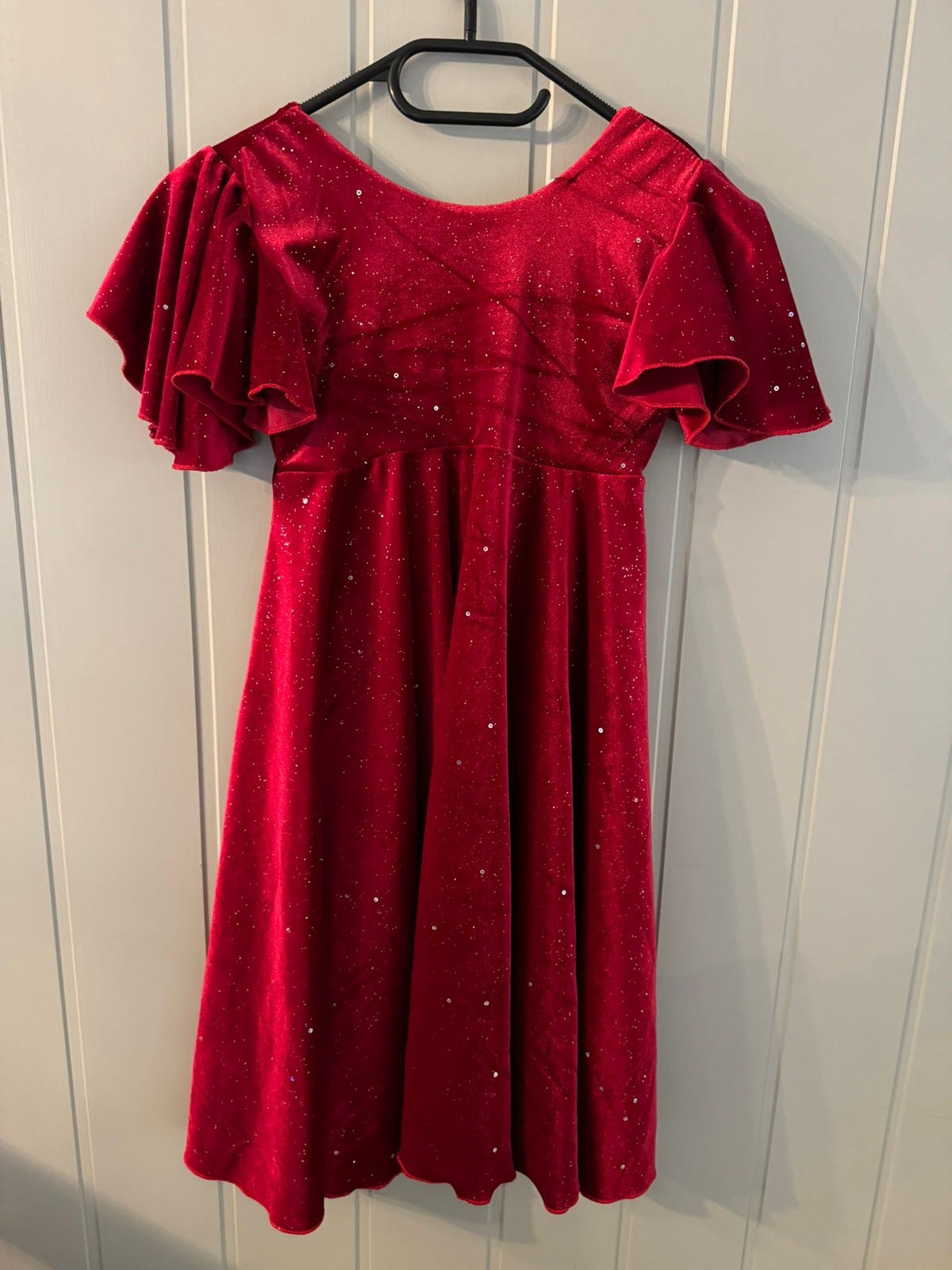 Hjemmesydd julekjole i glittervelour, alle str | FINN-torget