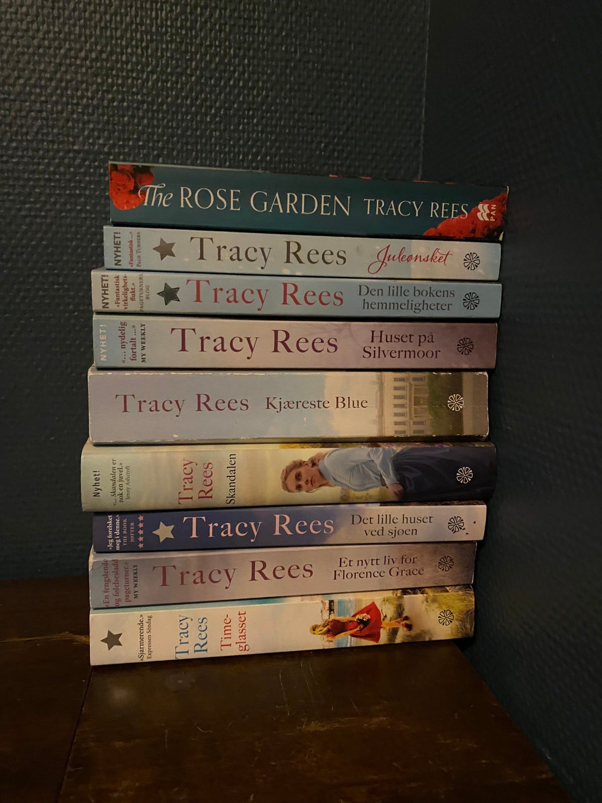 Tracy Rees bøker selges! | FINN-torget