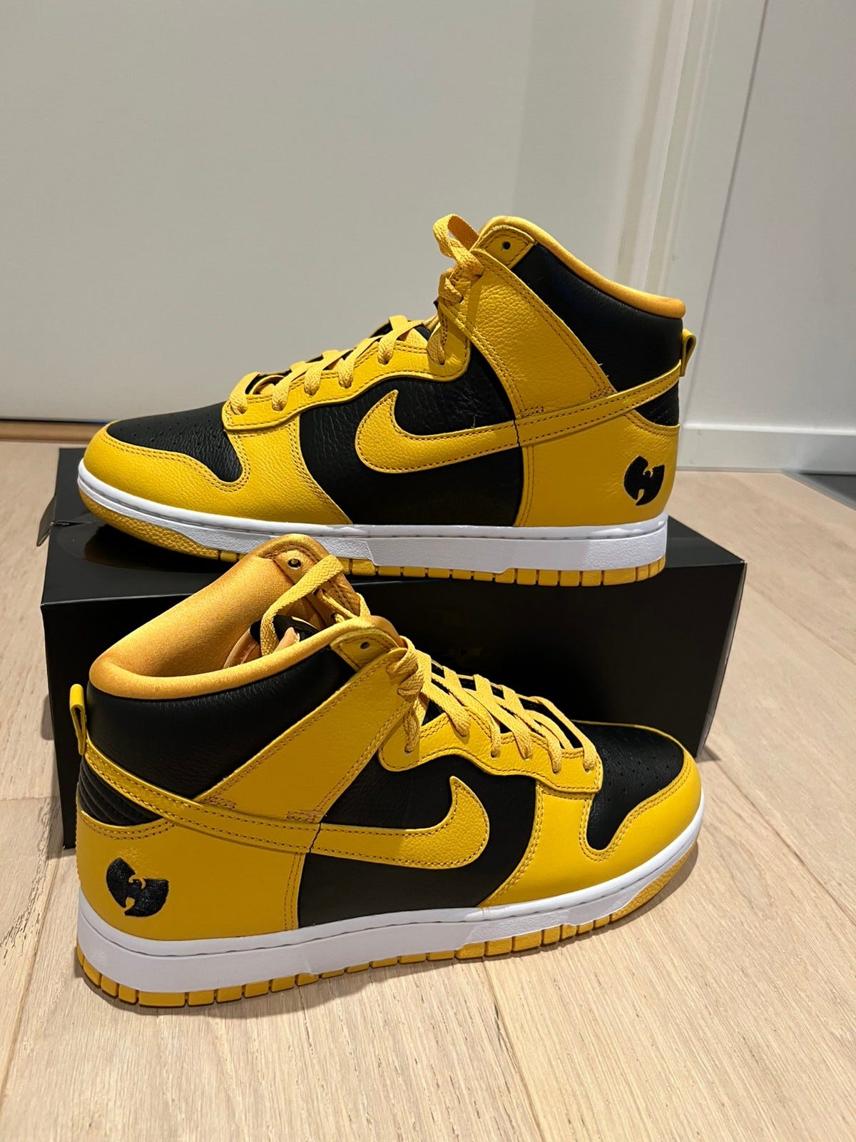 Nike Dunk Hi Retro PRM x Wu-Tang Strl 44,5 | FINN-torget