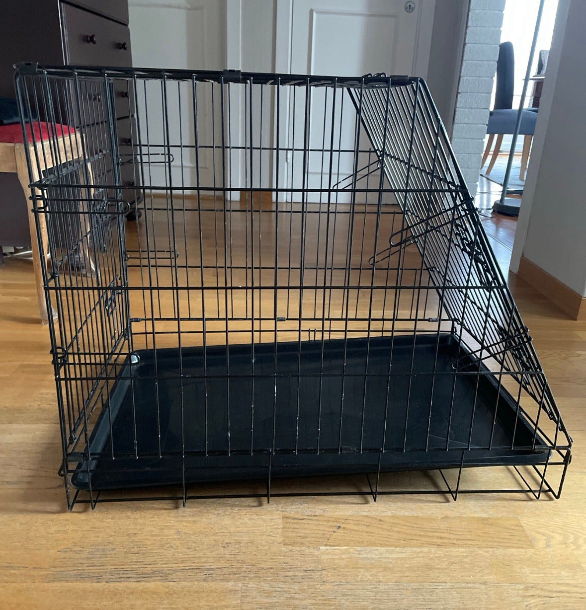 Hundebur - høyde 60 cm, bredde 53 cm og dybde 75 cm | FINN-torget