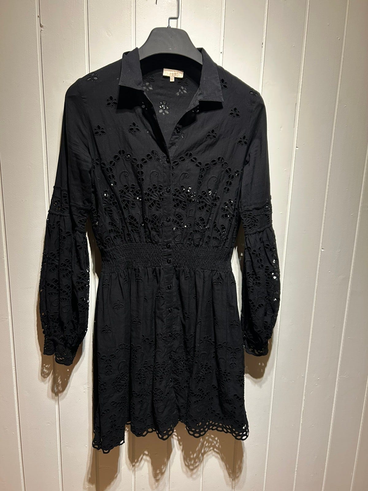 By Timo kjole, broderie anglaise | FINN-torget