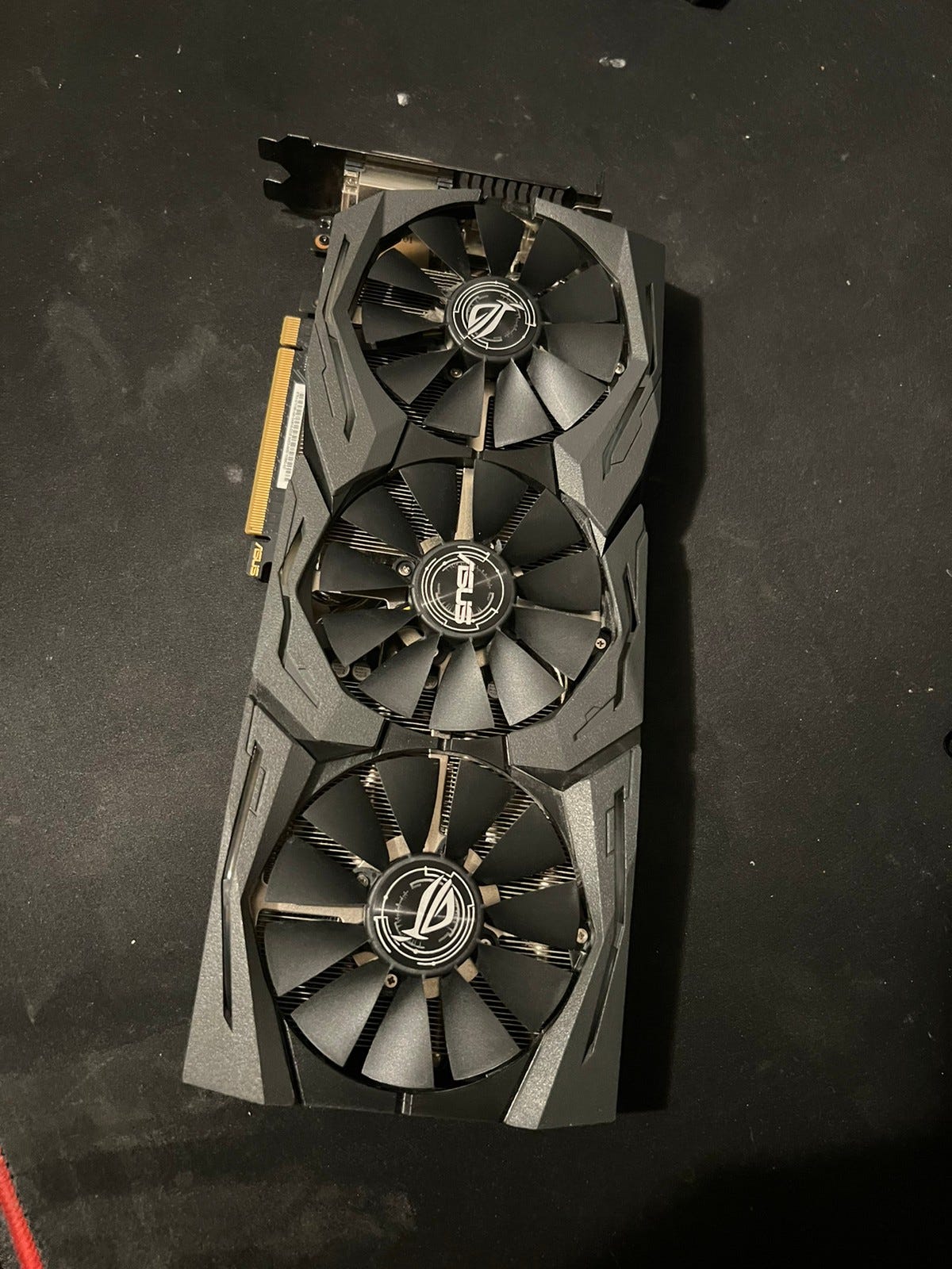 Asus Rog gtx 1080 med artifact !les beskrivelse! | FINN-torget