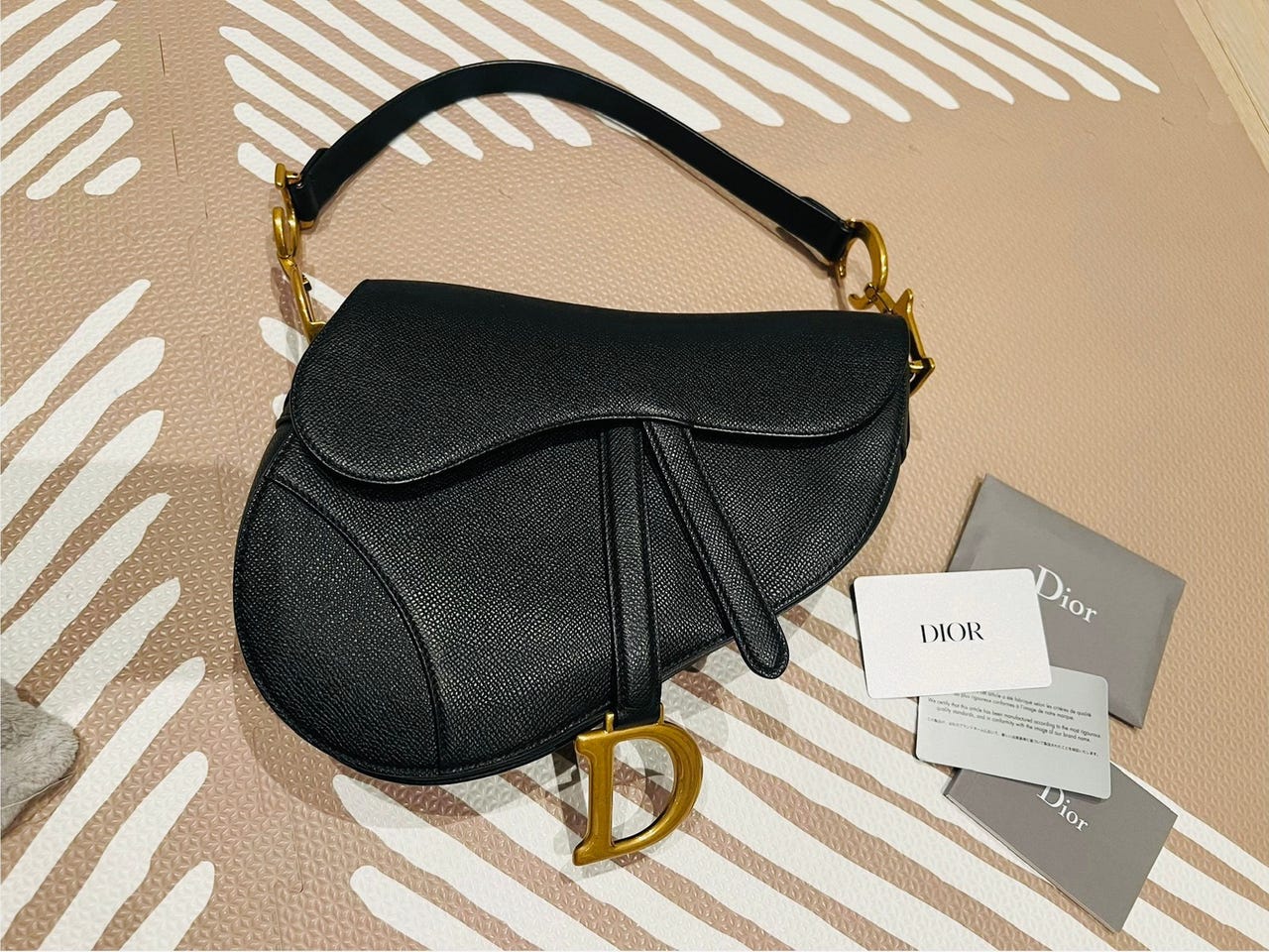 Dior saddle bag medium Black Grained calfskin 2022 | FINN-torget