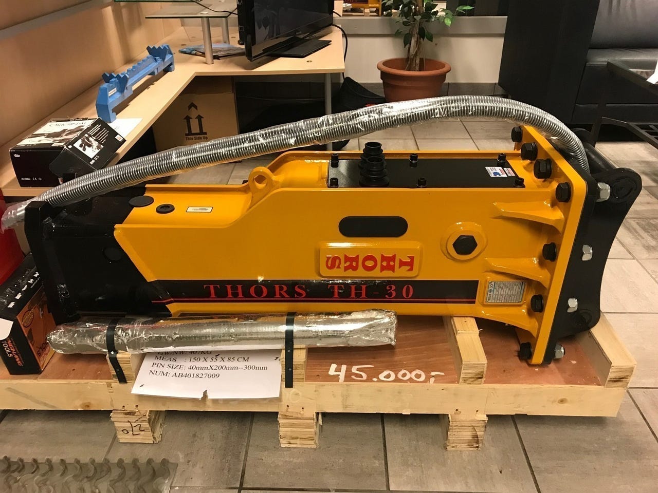 Til salgs: THORS HAMMER - 2024 - Knuse -og sikteutstyr | FINN.no