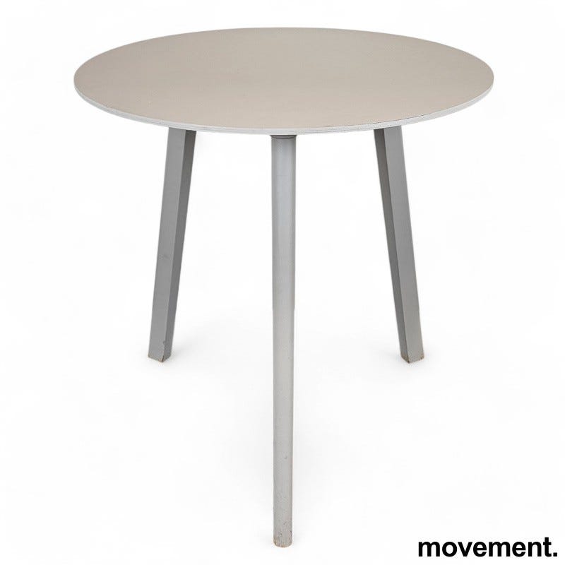 Rundt bord fra Hay i lys grå, CPH Deux 220, Ø=75cm, H=73cm, brukt med ...