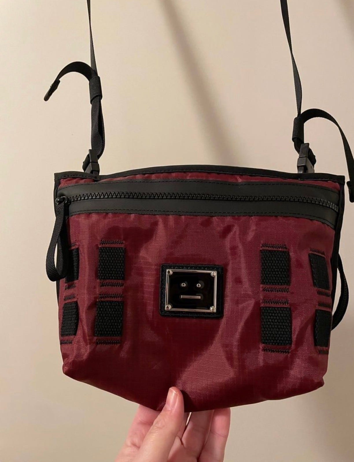 Acne Studios veske | FINN-torget