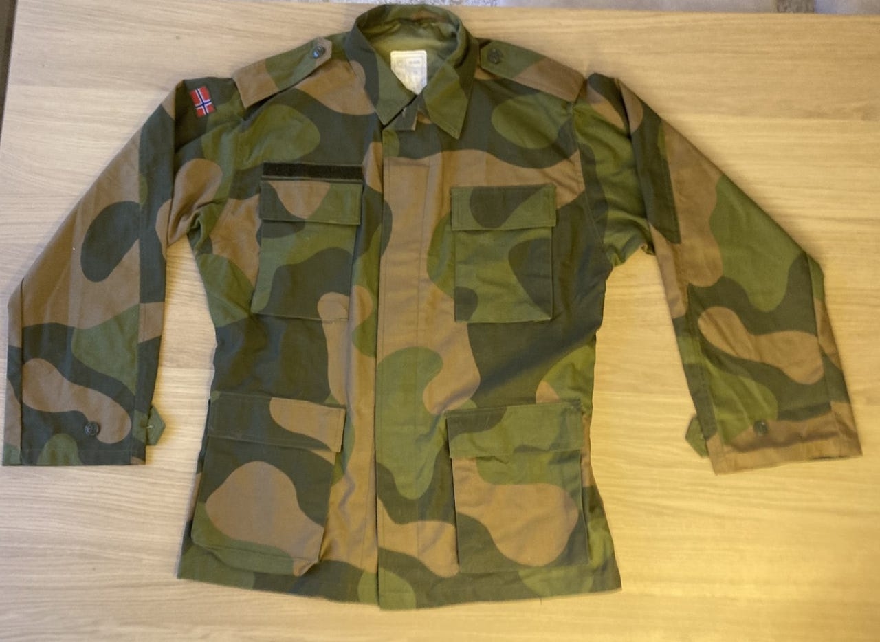 M98 feltuniform str 50-52 N, jakke og bukse | FINN-torget