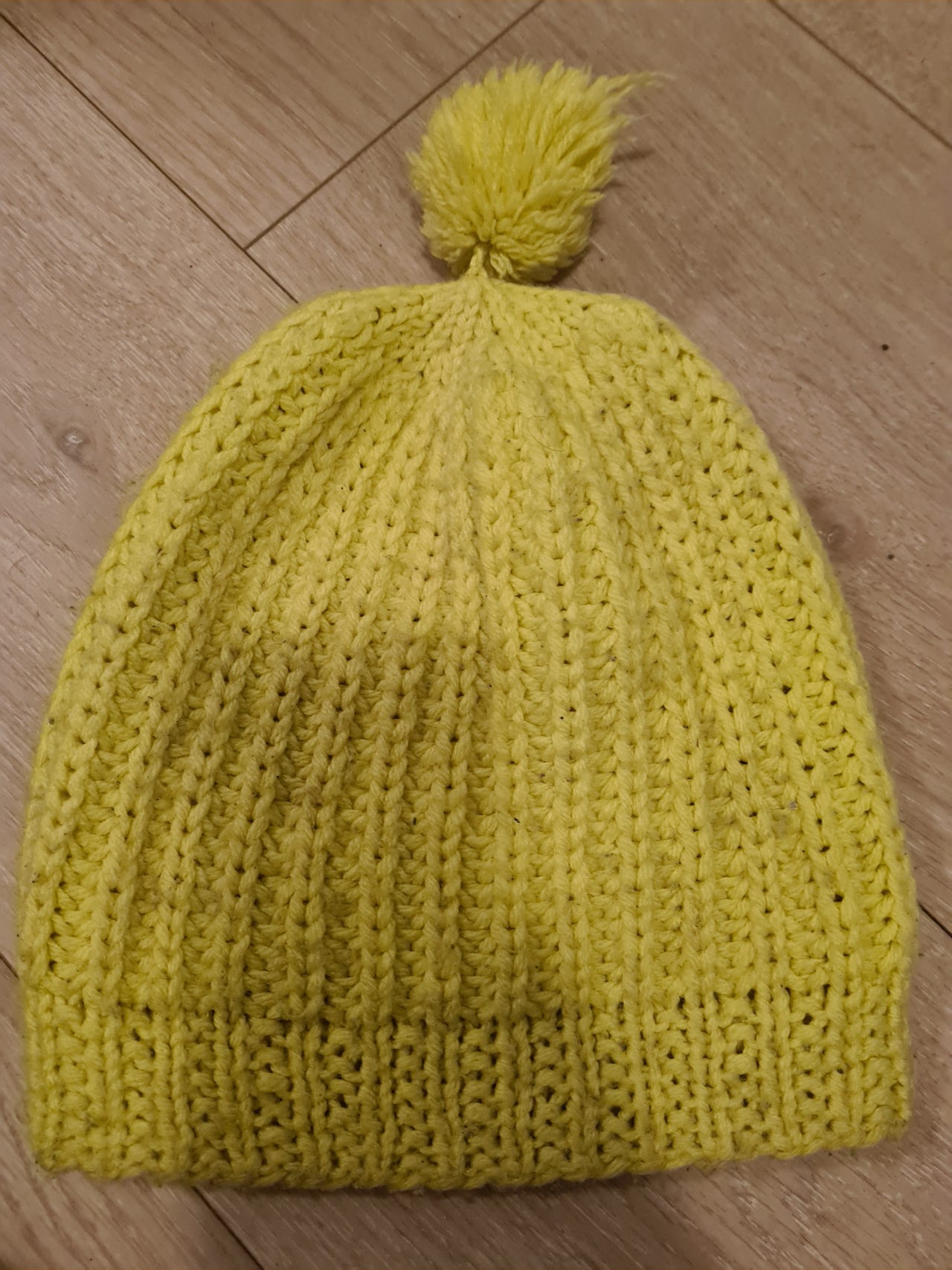 Strikkelue | FINN-torget