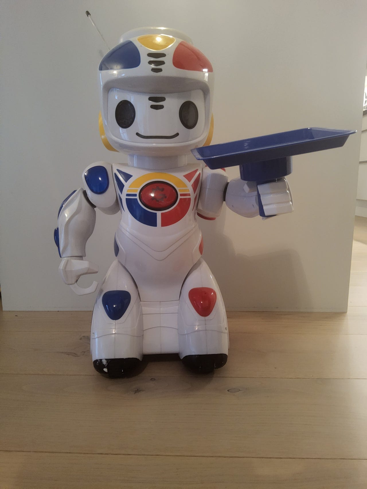 EMIGLIO ROBOT av GIOCHI PREZIOSI med Kontroller og Brett | FINN-torget