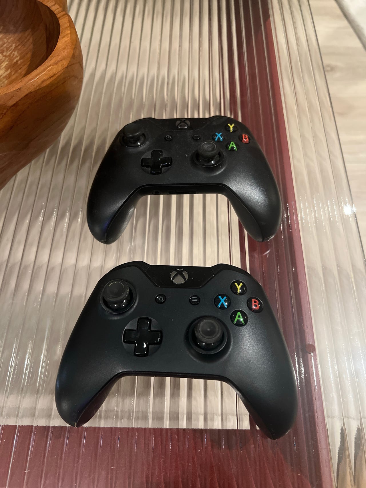 2 Xbox one controller med tygd dongle | FINN-torget