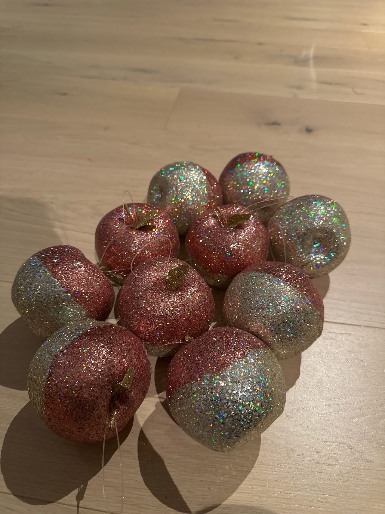 Rosa gull eple julepynt / julekuler 10 stk | FINN-torget