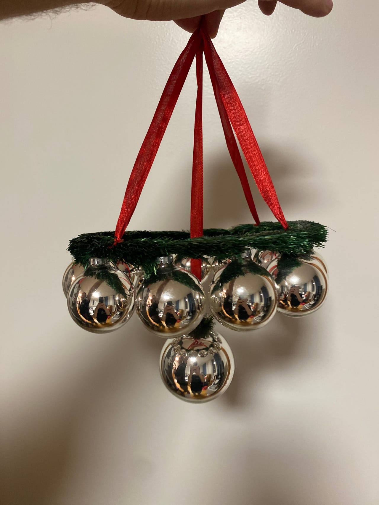 Gammel Julekrans med julekuler i glass | FINN-torget