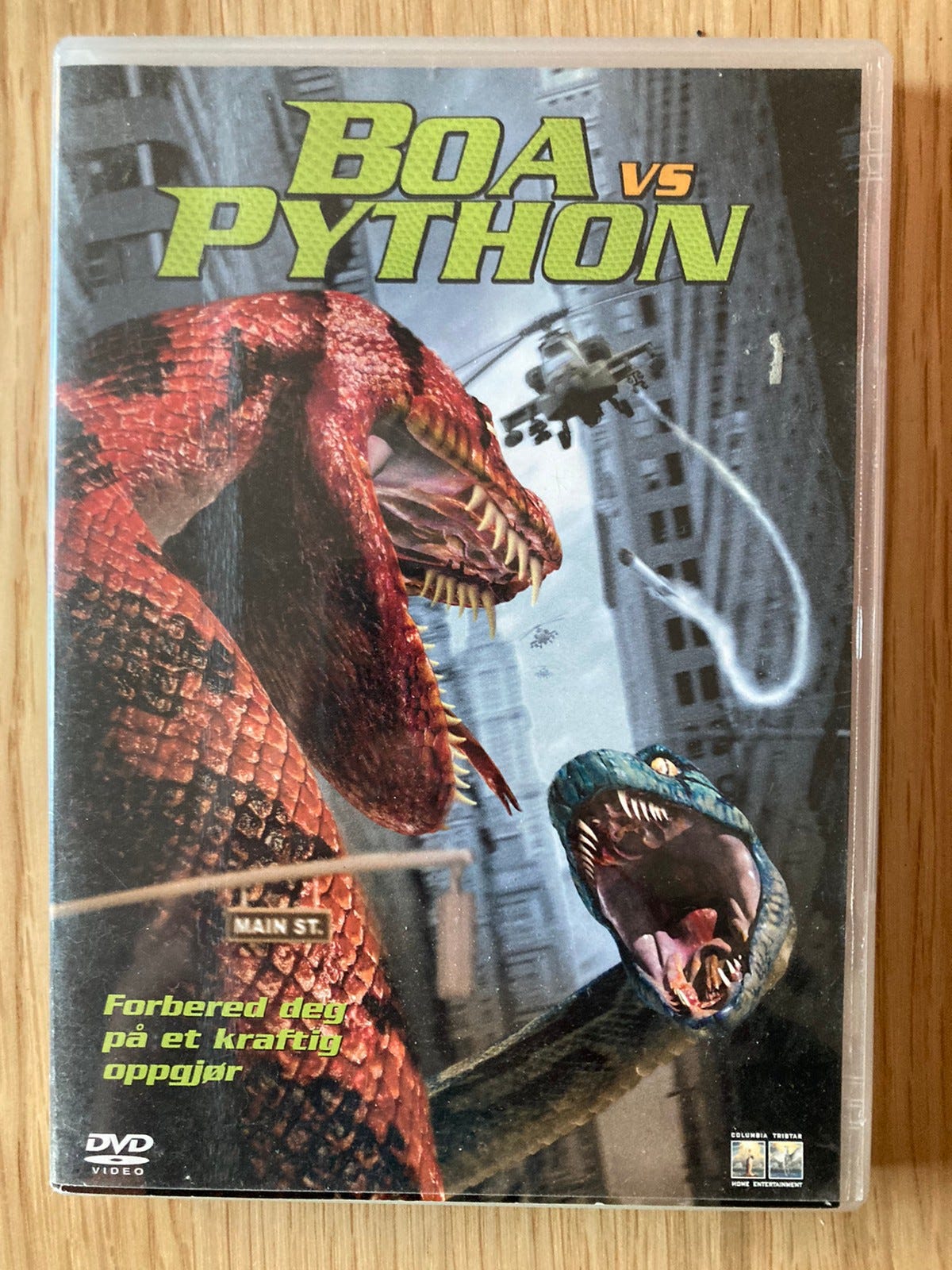 Boa vs Python (2004) | FINN-torget
