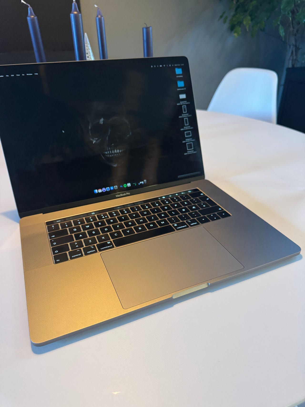 MacBook Pro (2018) 32gb ram 15" | FINN-torget