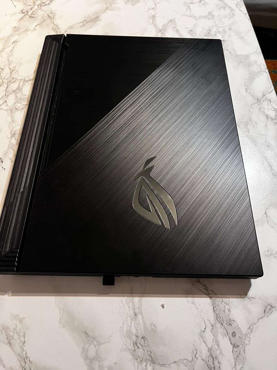 bærbar ASUS ROG Strix G15 G512LU-AZ013 | FINN-torget