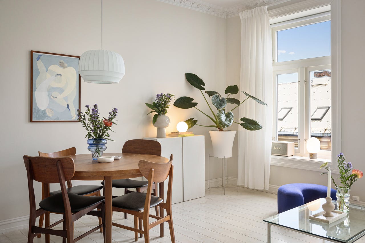 Teakbord og retro stoler | FINN-torget