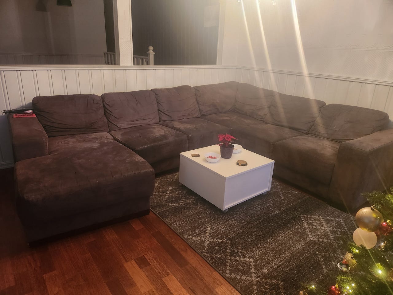 Gir bort min digge store sofa | FINN-torget