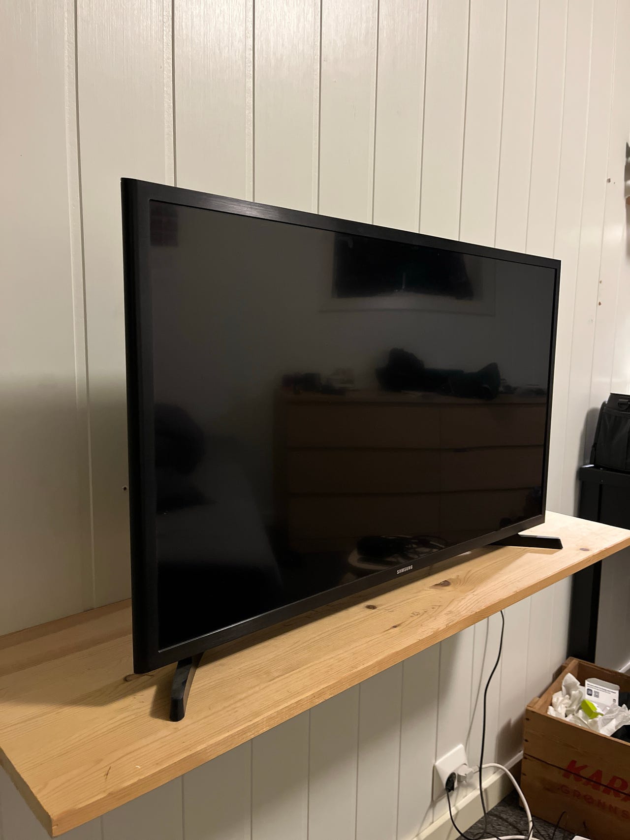 SAMSUNG UE32J4000 | FINN-torget