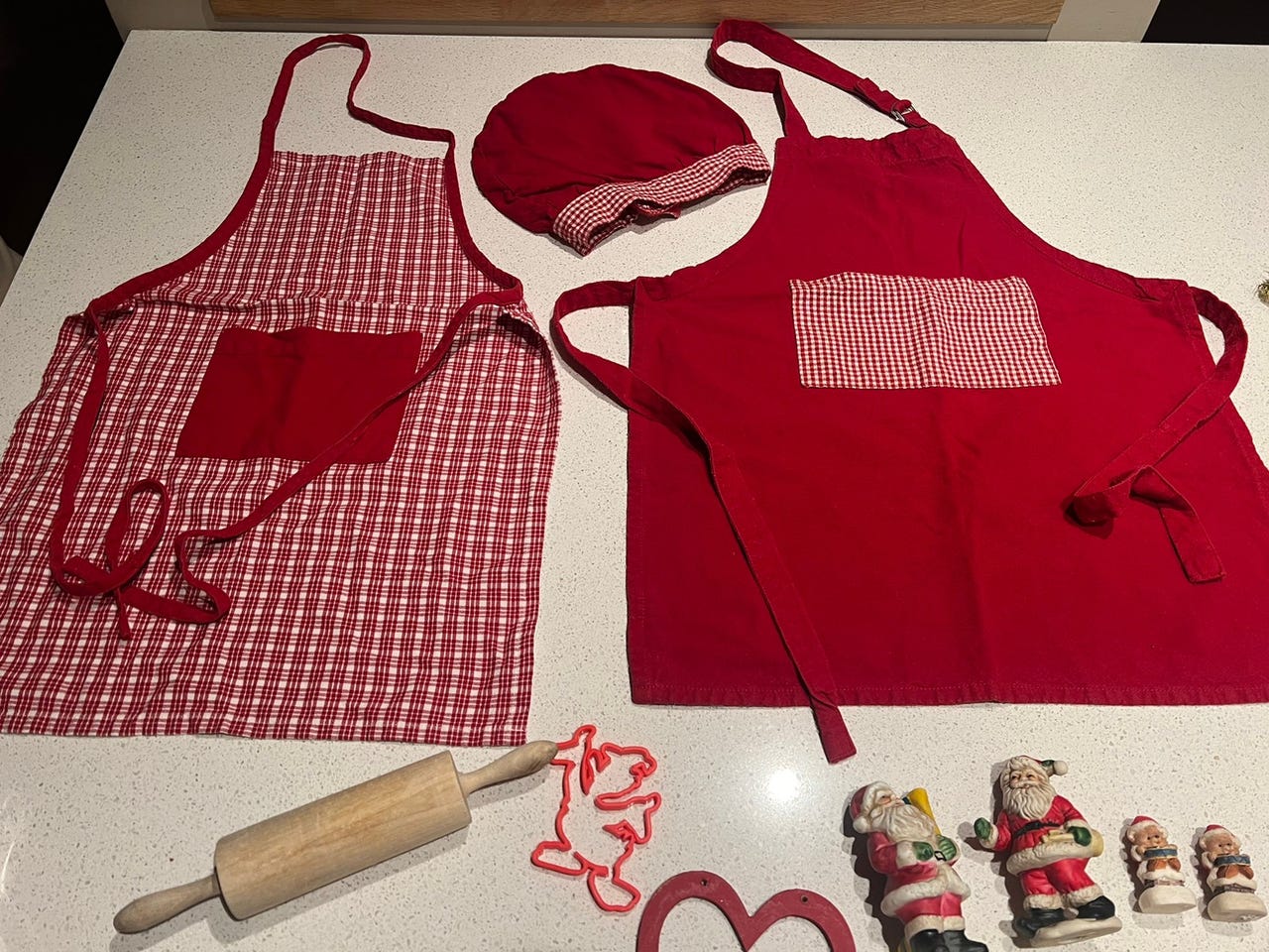 Julepynt barn, bakeutstyr, juleforkle, lysestake m.m | FINN-torget