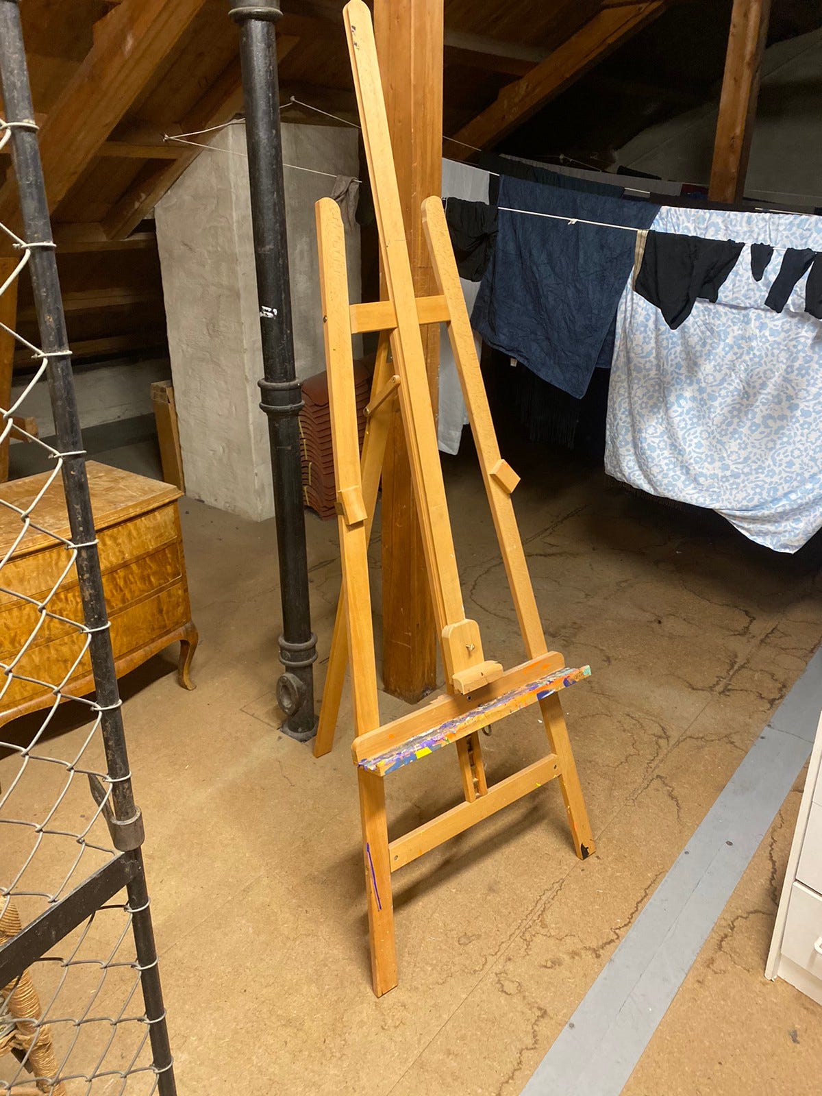 Sammenleggbar staffeli | FINN-torget