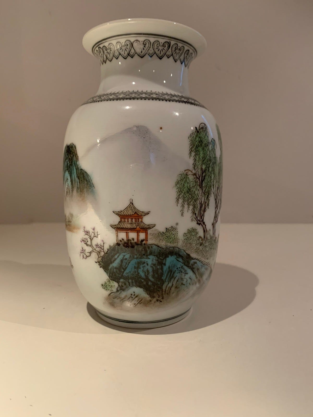 Vintage kinesisk vase | FINN-torget