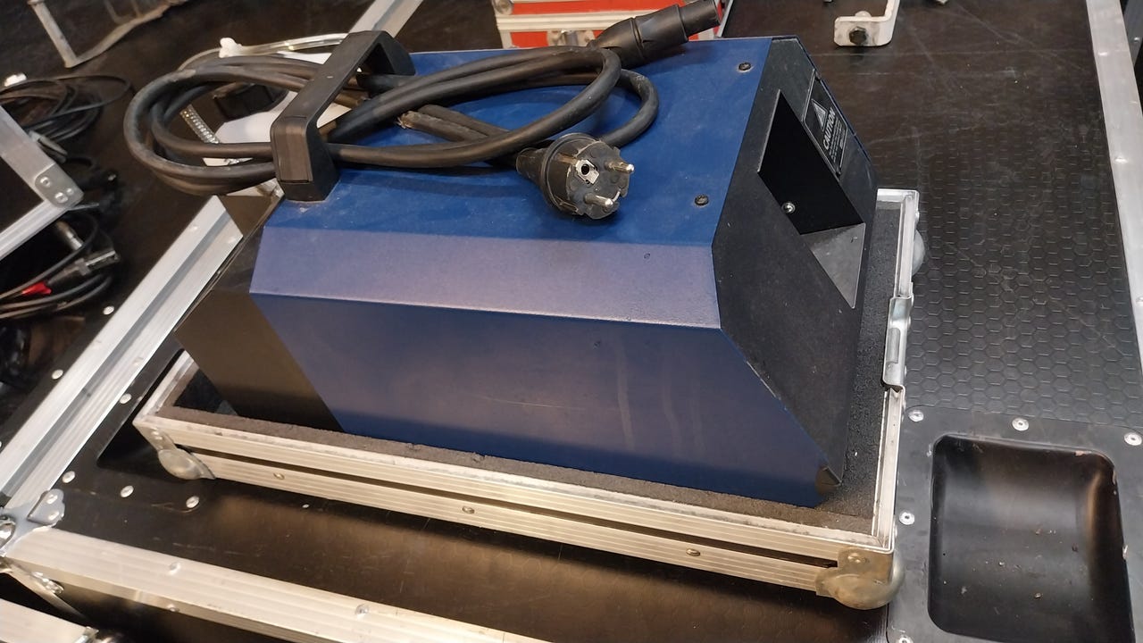 Look Unique 2.1 hazer i flightcase | FINN-torget