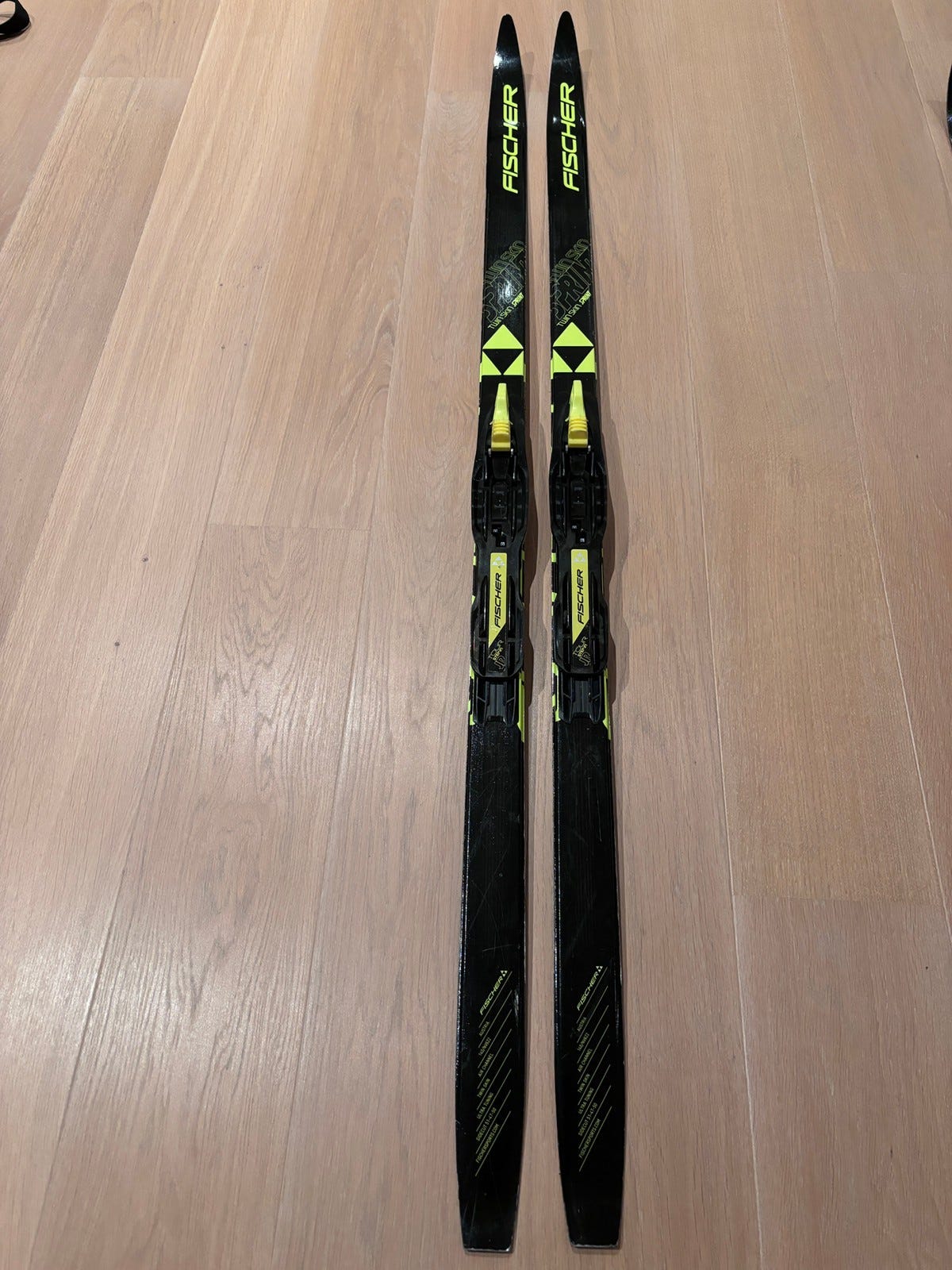 Fischer felleski 140cm | FINN-torget