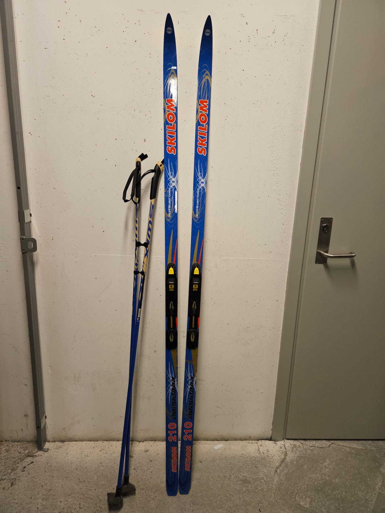 SKILOM LANGRENNSKI OG STAVER | FINN-torget